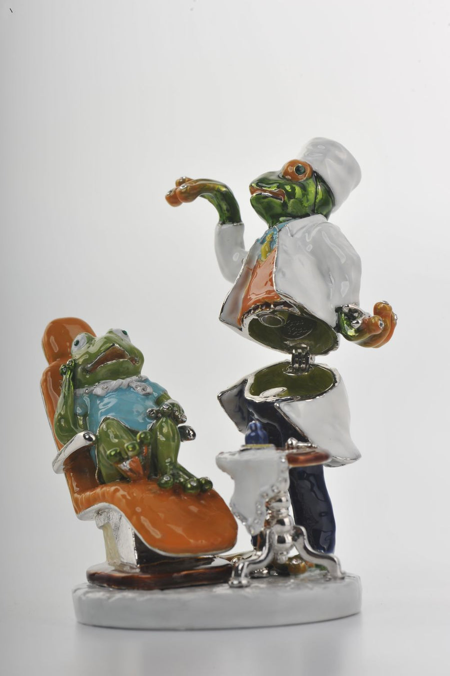 Frog Dentist and Frog Patient